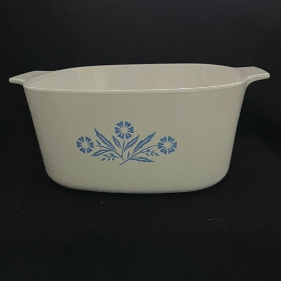 Corningware | Kitchen | Vintage Corningware Cornflower Deep Casserole ...